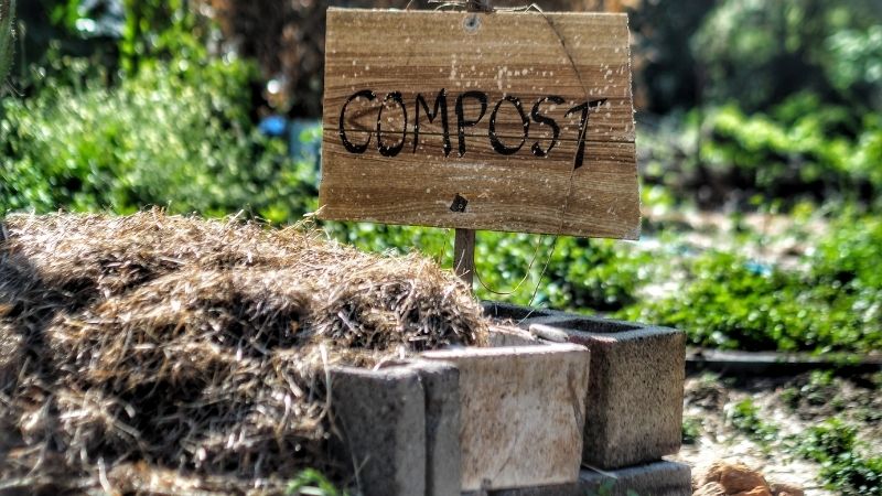 Kompost mauern in 5 einfachen Schritten (Anleitung + Bilder)